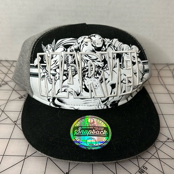 bershire fashions | Accessories | Marvel Snap Back Superhero ...